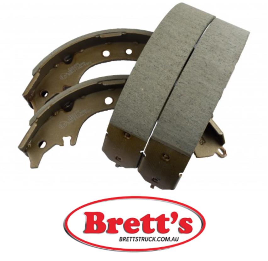 FN2339 BRAKE SHOE SET OF 4 SHOES NiBK JNBK REAR HANDBRAKE FOR TOYOTA N ...